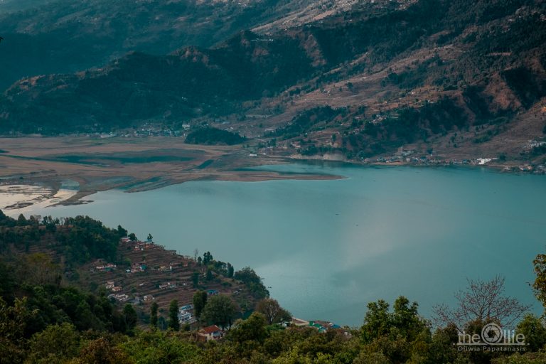Pokhara czaruje nie tylko jeziorem u swych stóp, ale przede wszystkim ...